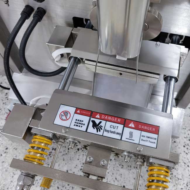 Vertical Bagger Machine | Automatic Vertical Packing Machine - Soonkpack